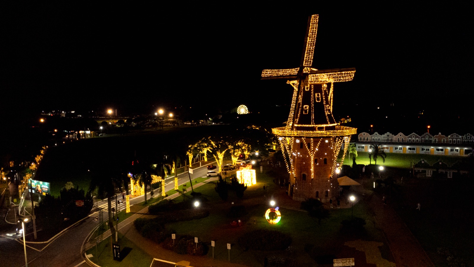 Holambra recebe cerca de 100 mil visitantes entre o Natal e o Réveillon